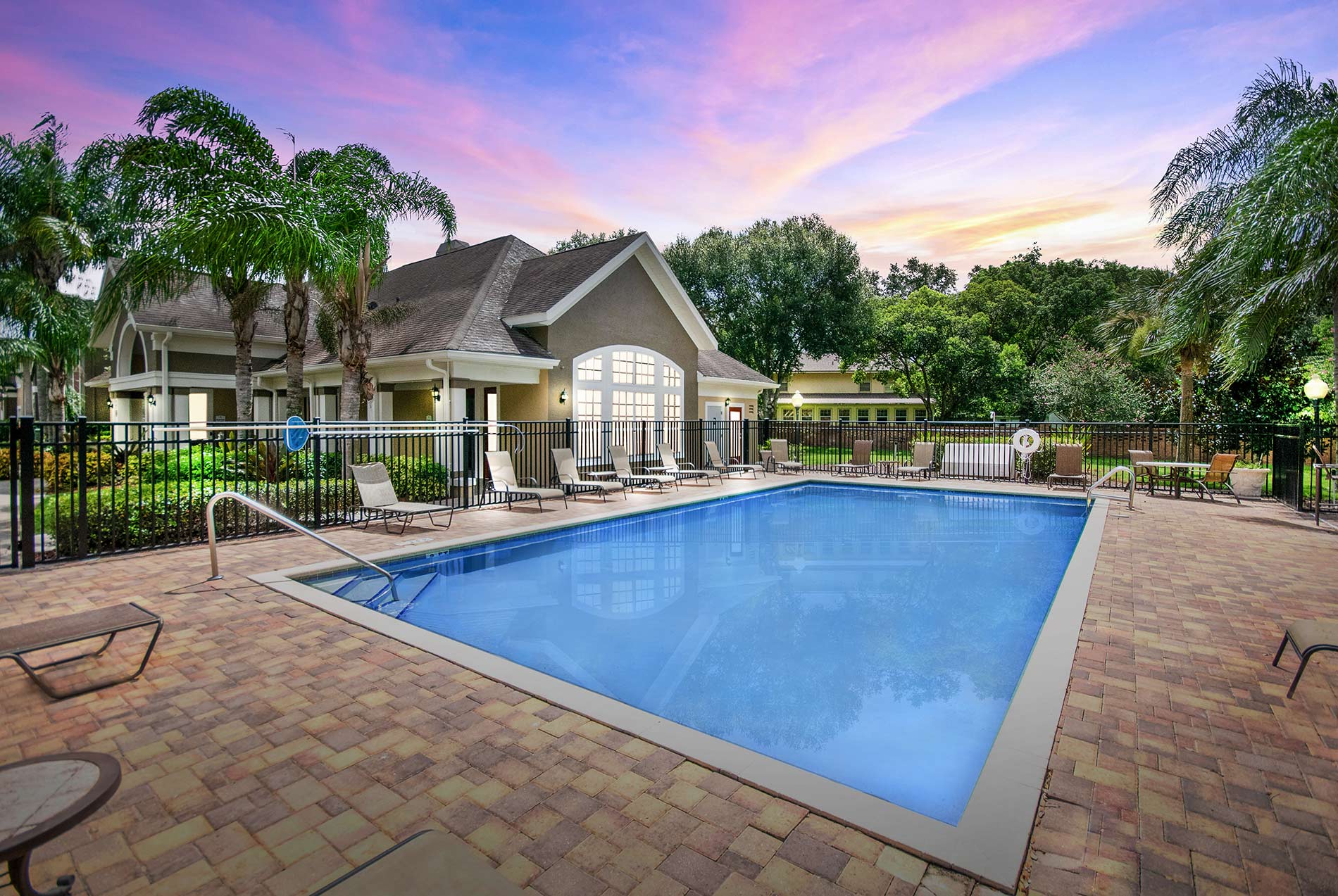 Apartments & Pricing | Alafaya Woods Apartments in Oviedo, FL