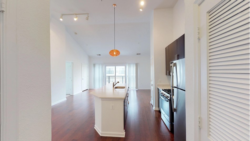 Photos & Tours of Sullivan Place | Alexandria