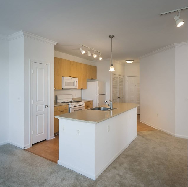 Photos & Tours of Sullivan Place | Alexandria