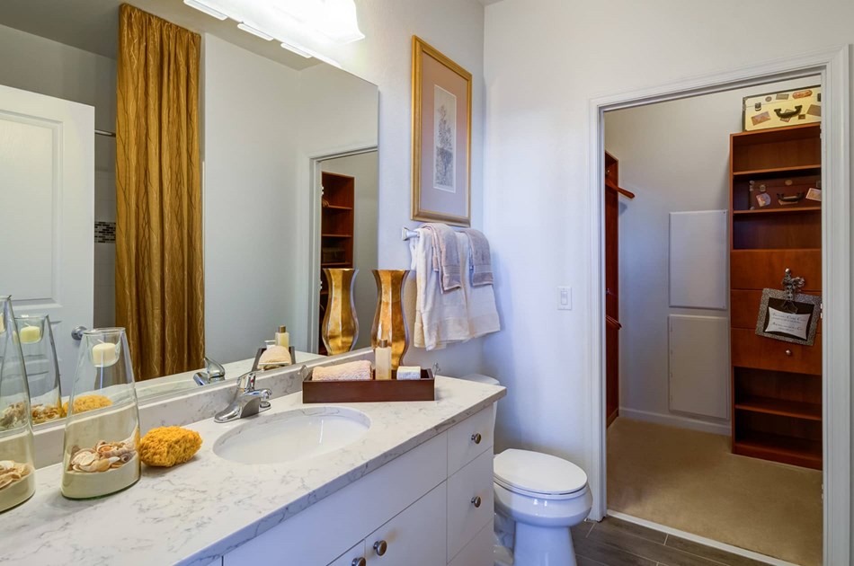 Photos & Tours of Sullivan Place | Alexandria