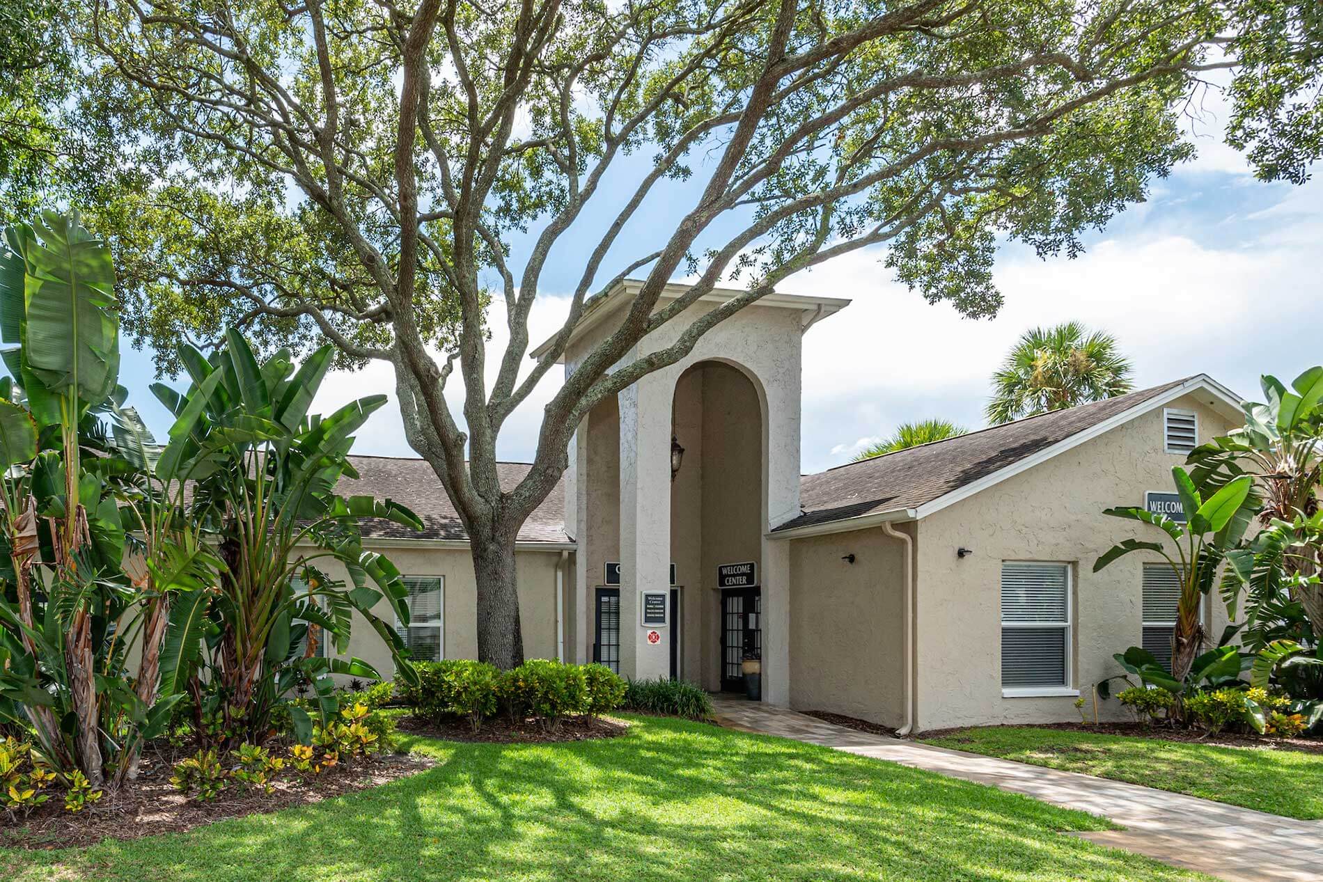 Summit West Apartments in Tampa FL