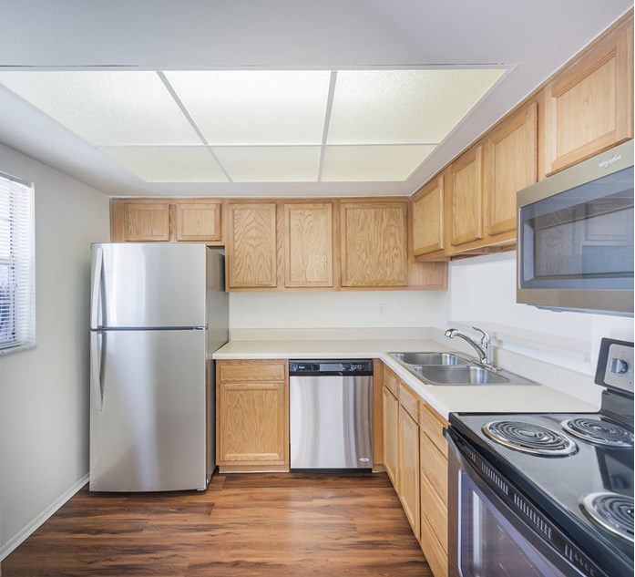 Photos and Tours of Summit West | Tampa FL