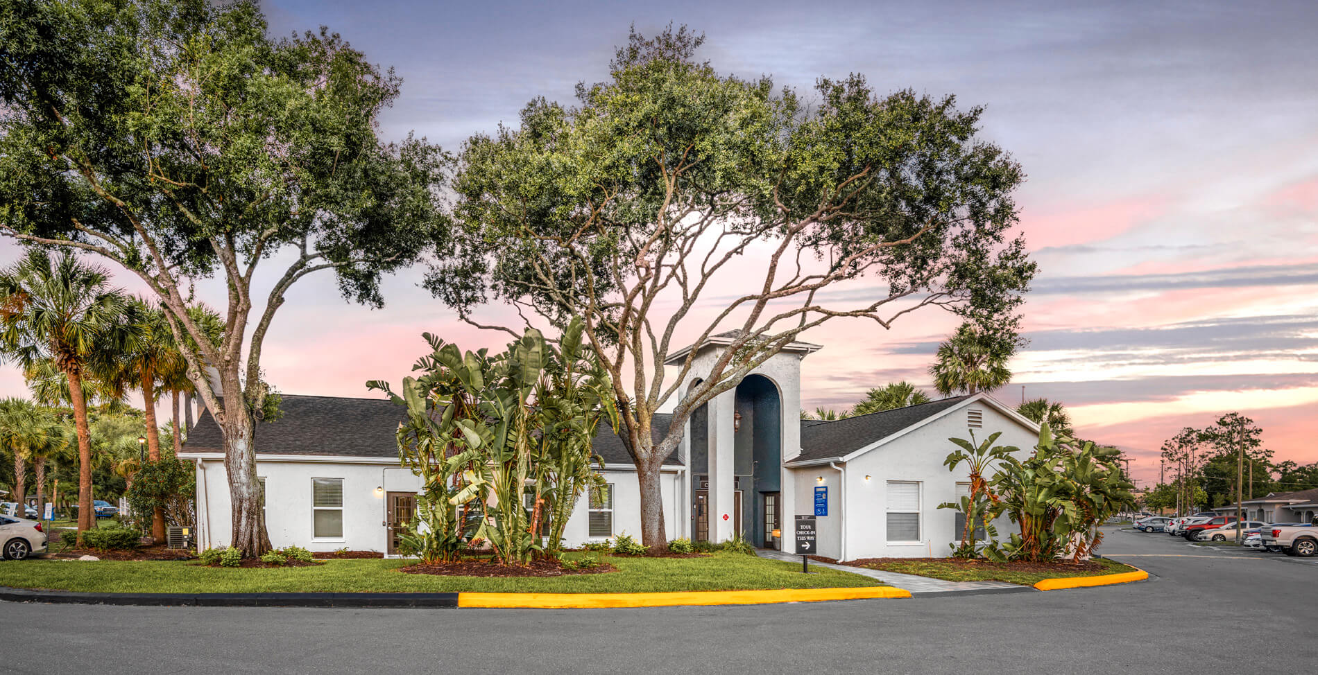 Qualification Requirements for Summit West | Tampa