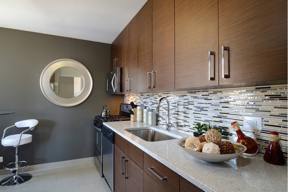 Photos and Tours of View 34 | Murray Hill